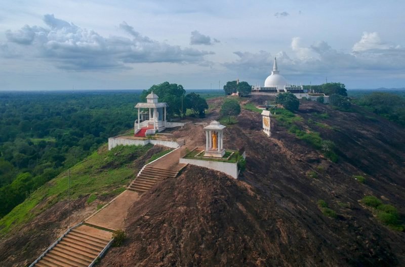 Isinbassagala Ruwangiri Rajamaha Viharaya