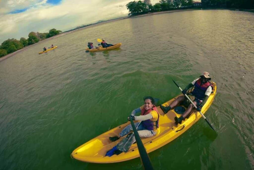 Kayaking Kalawewa in Anuradhapura