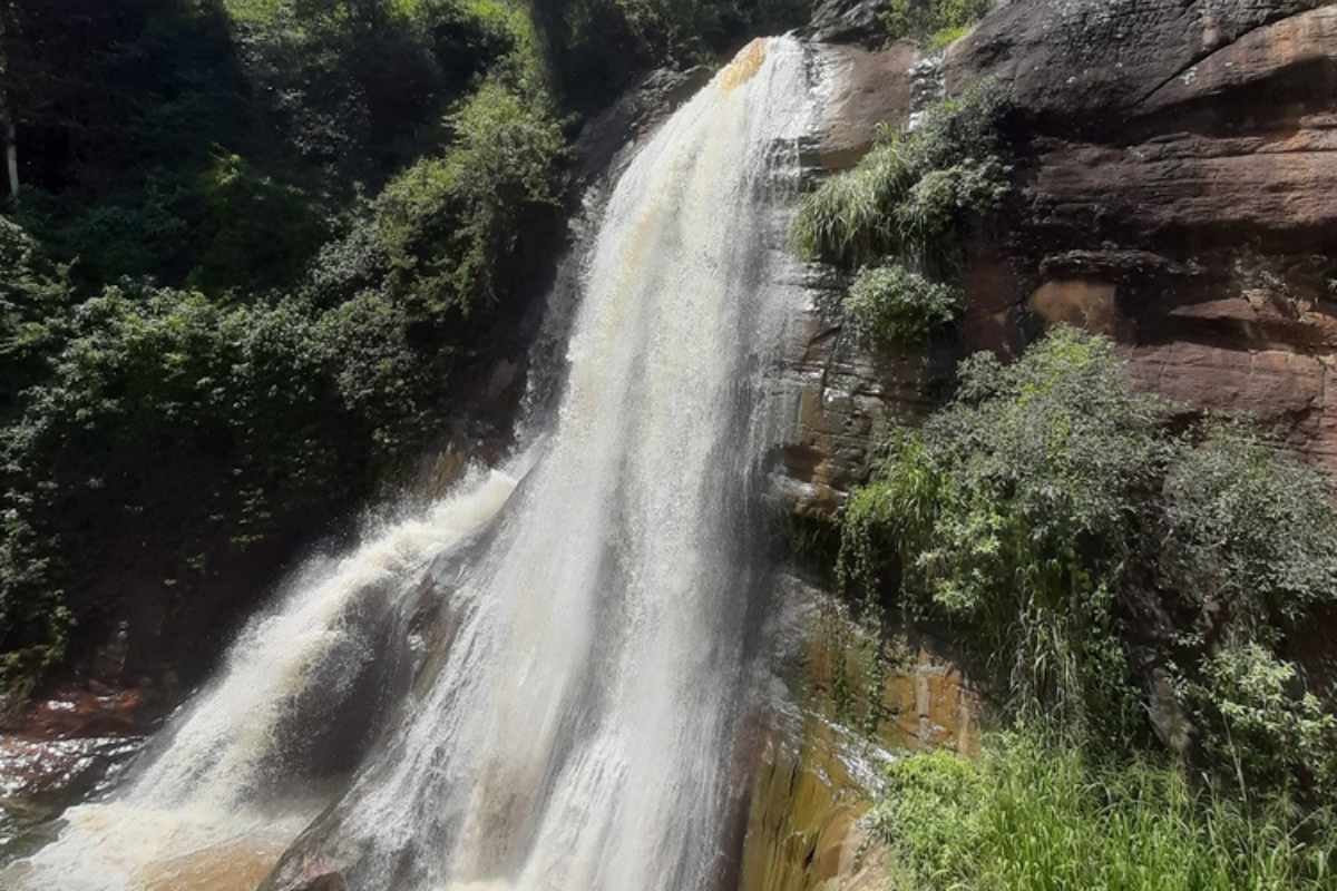 Mana Ella Waterfalls
